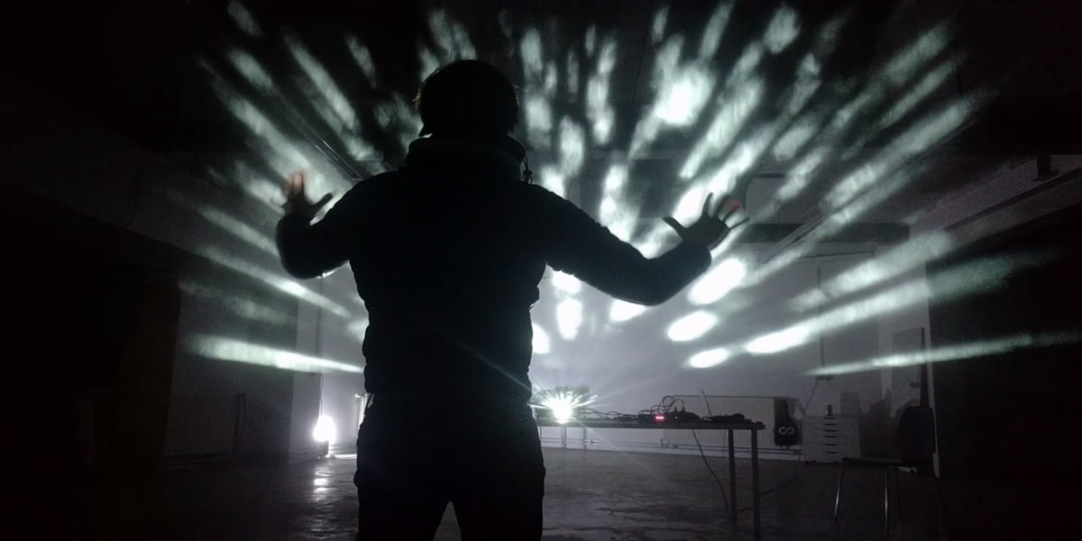 Screenless projection experiments | PolymorphArt.net